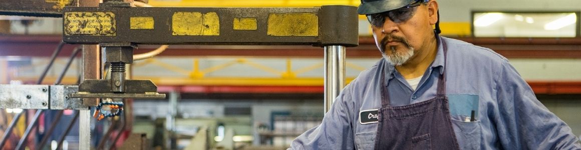 Skilled Labor Shortages Threaten Manufacturing's Recovery - Hart